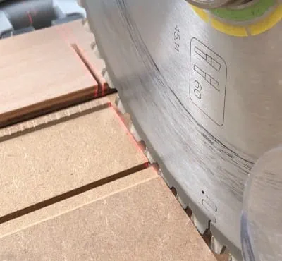 Entaillage de plinthes » Guide Entailler correctement des plinthes